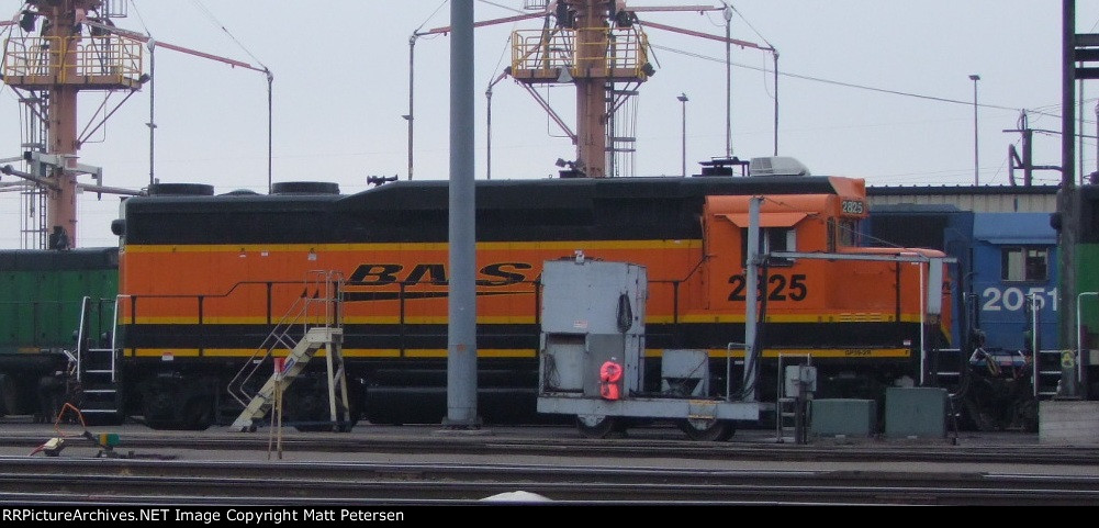 BNSF 2825